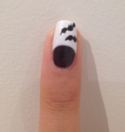 how to draw a bat on nails